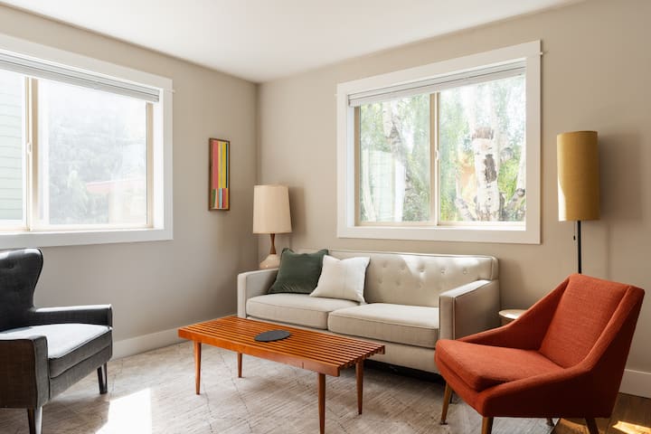 Classic Ballard Townhome With Ac - Seattle, WA
