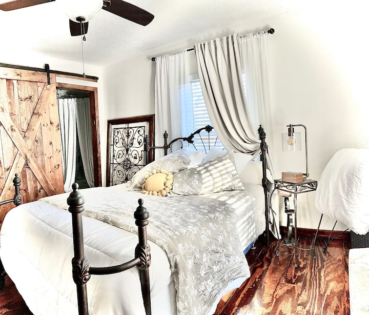 Circa 1924 Carriage Farm House - McKinney, TX