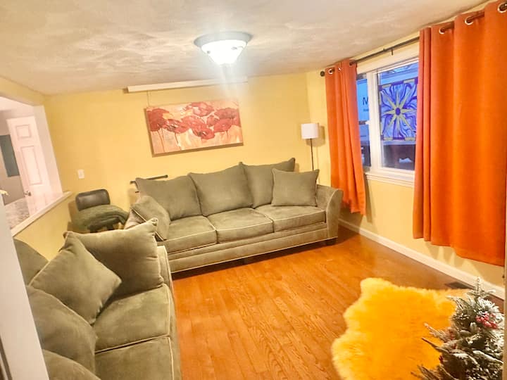 Perfect Getaway, Enjoy The Seasons! - Chelmsford, MA