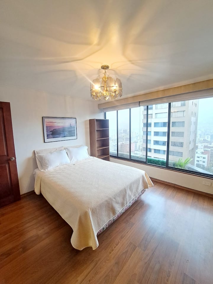 Hermosa Suite Excelente Vista - Quito