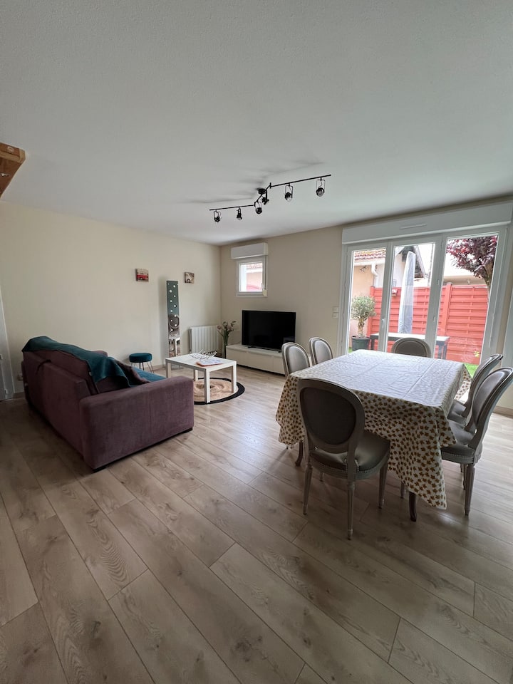 La Coccinelle Rénové, Près Du Port, Près Du Centre - Biganos