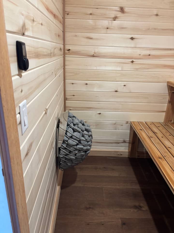 Wildcat Canyon-brand New Rental! Sauna + Hot Tub - Driggs, ID