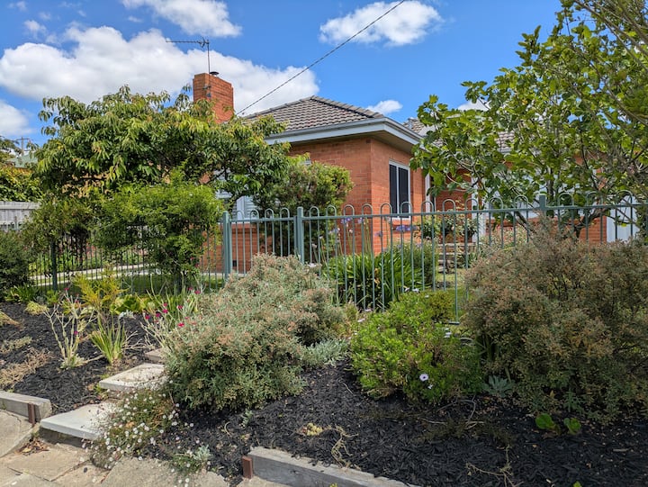 Fresh, Relaxed In Mid-century Modern Living - Mirboo North