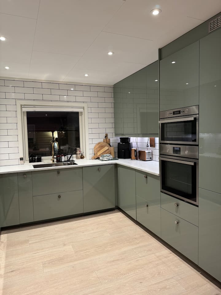 Cozy Home Near Ishavskatedralen And Fjellheisen - Tromsø