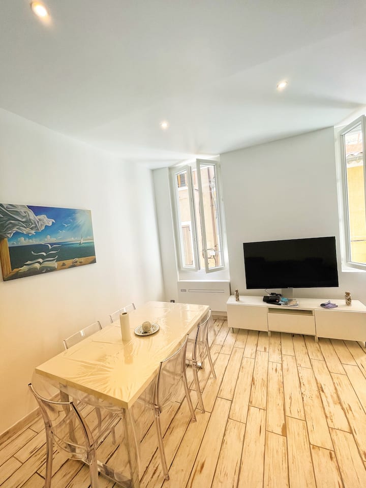 Appartement Confortable Et Moderne - 卡西斯