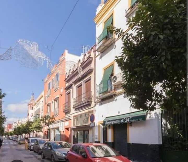Triana Casa Castilla. Apartamento 3 Dormitorios. - Seville