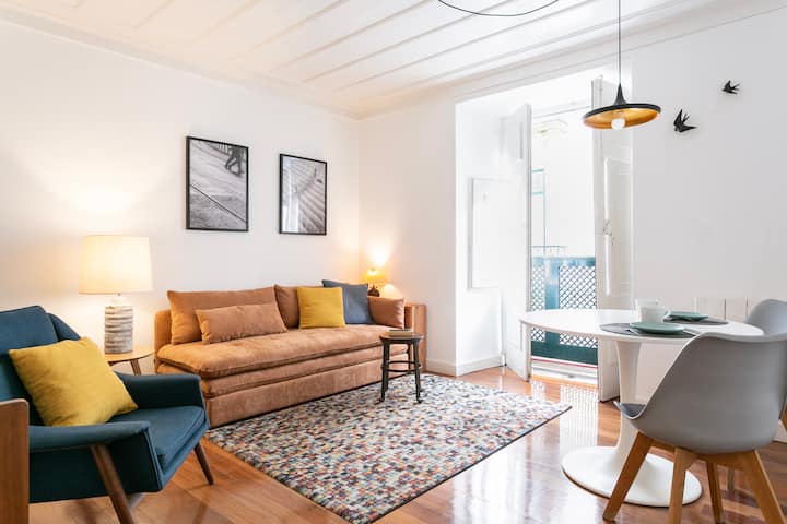 New - Refurbished Old Charming Apartment By Chiado - Lisboa