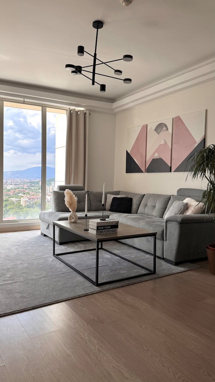 New Modern Apartment With Sky City View, Pool, Gym - Skopje