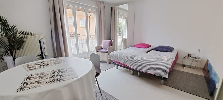 Ascona: Hübsches Kleines Studio Mit Minibalkon - Losone