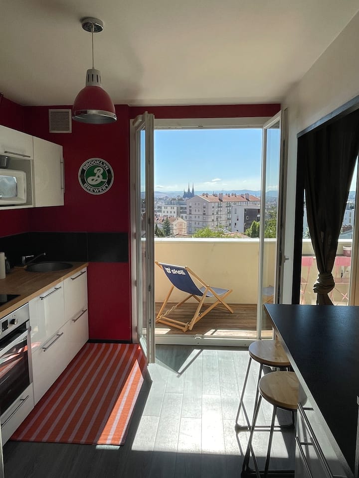 Appartement Lumineux Avec Vue Au Pied Des Volcans - Clermont-Ferrand