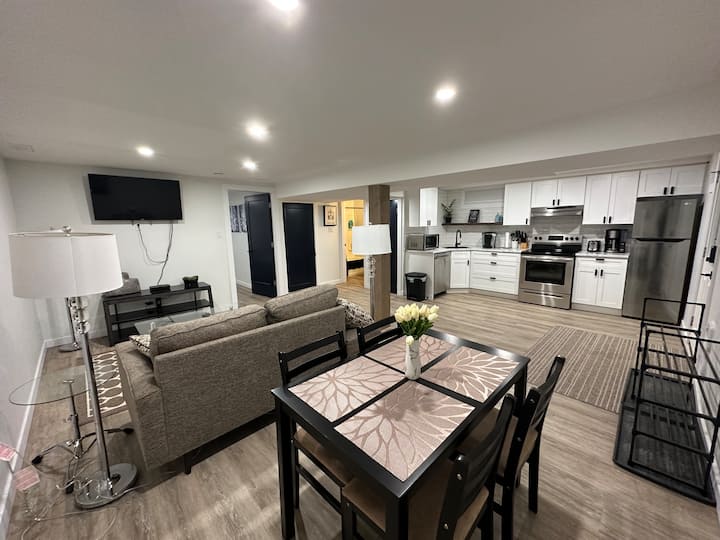 * June Discount* Modern Suite 450m To Hospital* - Prince George