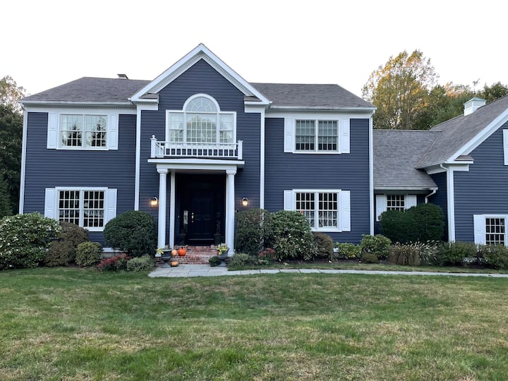 Gracious Country Home With Pool In Ct - Stamford, CT