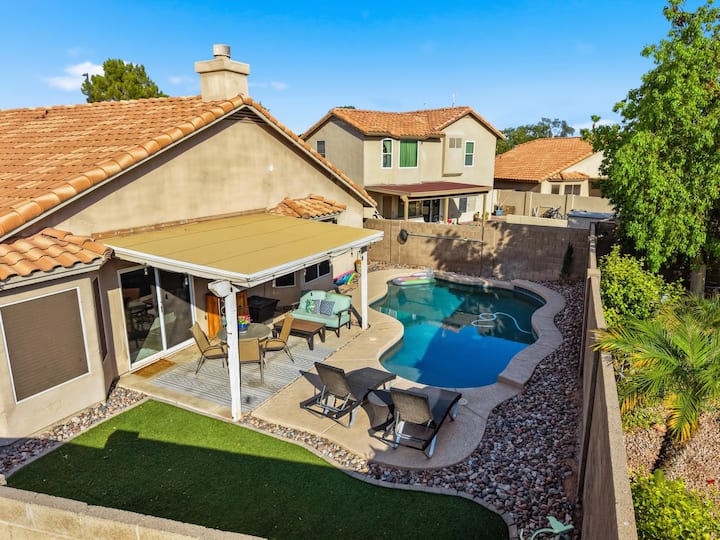 Gilbert Getaway With Pool & Billiard Table - Mesa, AZ