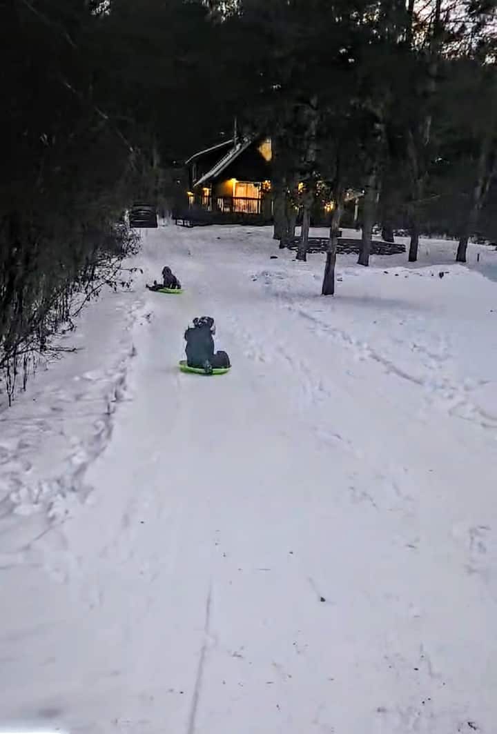 Modern Chalet W/outdoor Tv & Covered Hot Tub+pool - Mine Kill State Park, North Blenheim