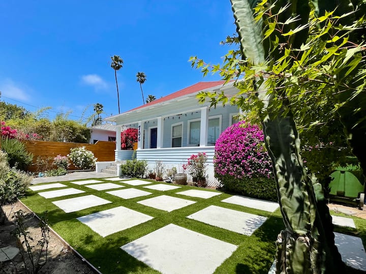 Venice Bungalow W Guesthouse - Walk Everywhere! - Santa Monica, CA