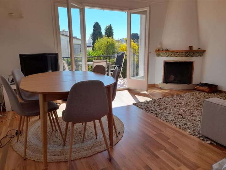 Quiet/cozy Apartment Near Beach (Wi-fi, A/c, Etc) - Sitges