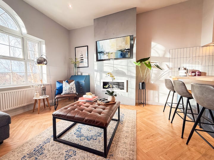 Mid-century Apartment, Near The Quays & Docks - Gloucester