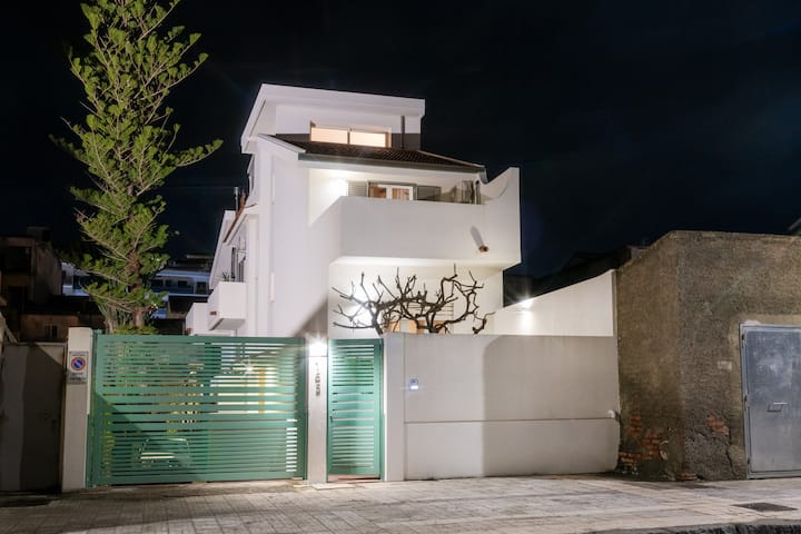 La Casa Di Sale - Nizza di Sicilia