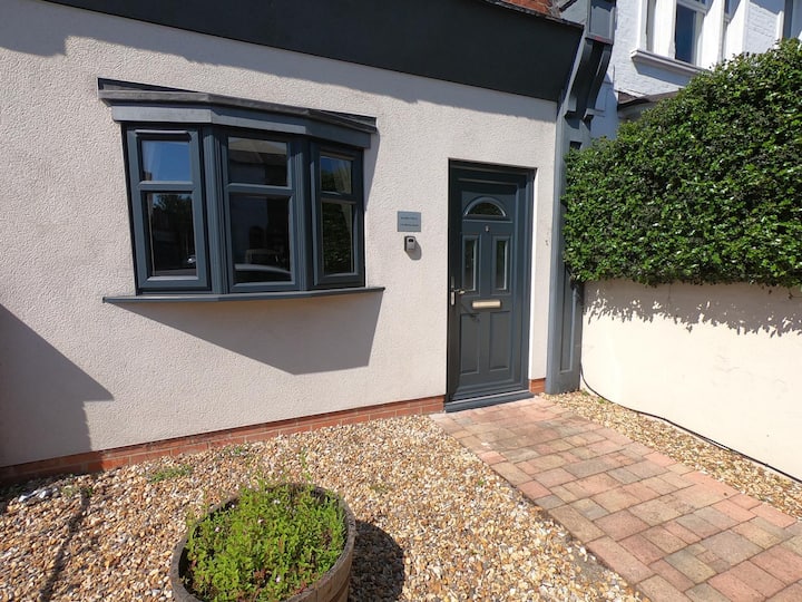 Spacious Southampton City Apartment With Courtyard - Southampton