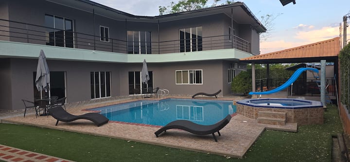 Casa Quinta Con Piscina Y Jakusi El Manantial - Mariquita