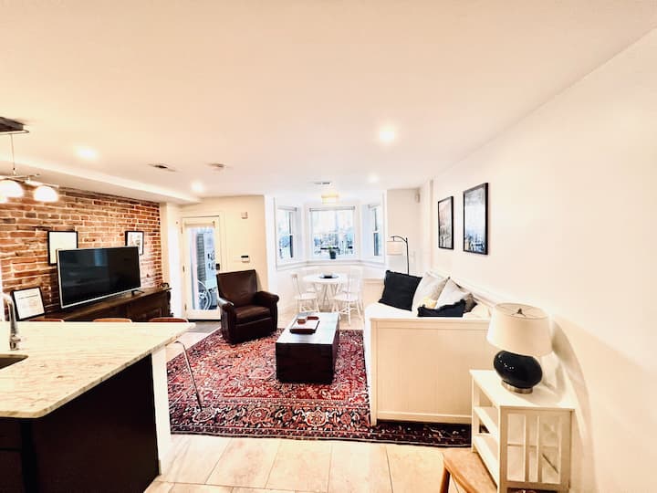 Charming 1 Br Apt In Vibrant Dupont Circle - Washington, D.C.
