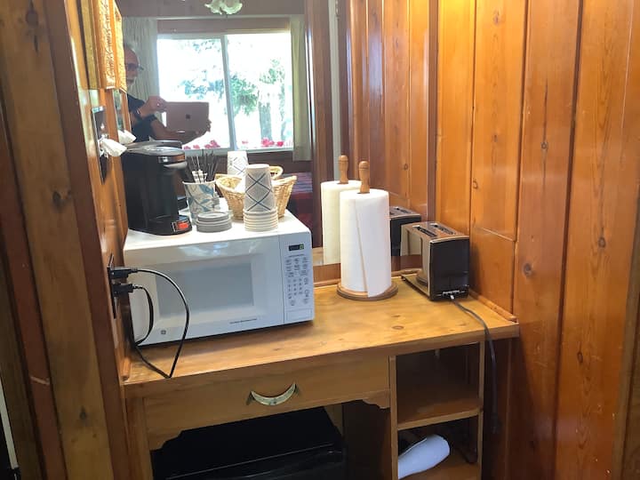 The "Bing" At Cherry Hill Cabins - Polson, MT