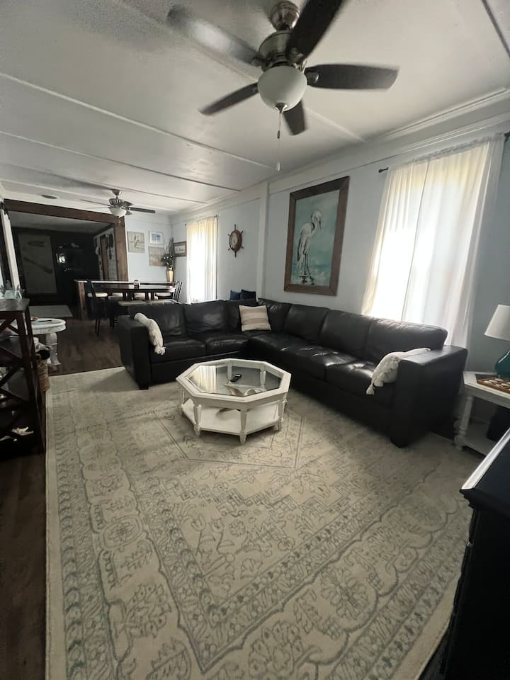 Park 2 Boats, Huge Patio/gazebo Walk To The Beach! - Put-in-Bay, OH