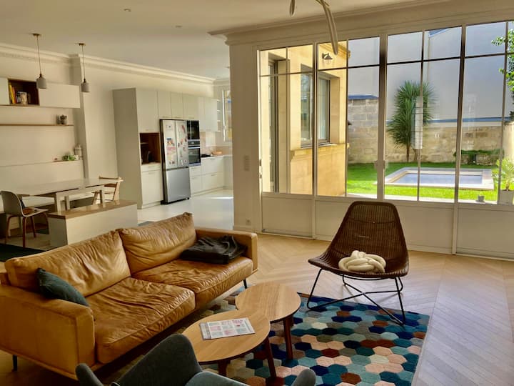 Maison Familiale
Centre-ville - Piscine Chauffée - Bordeaux