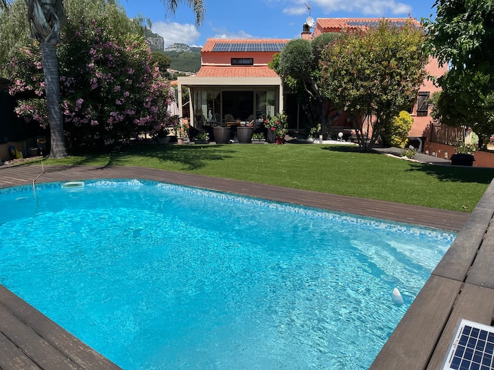 Villa à Toulon Idéale Pour Familles Avec Piscine - Toulon