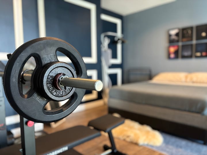 Aj The Digital Nomad Suite : Personal Gym | Work - Cyberjaya