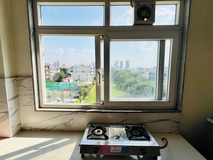 Garden View Flat Near Golf Coarse Road - Gurugram