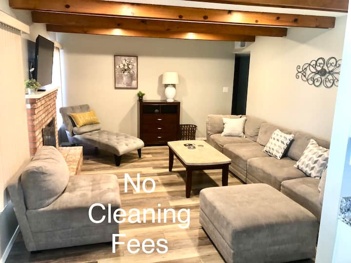 Newly Remodeled Beautiful Foothills Home - Albuquerque, NM