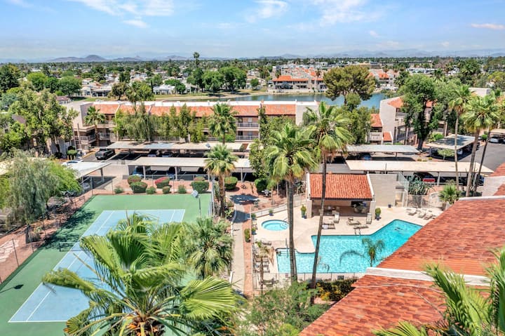 Waterfront 1st Floor Heated Pool & Spa 2 Bed 2 - Phoenix