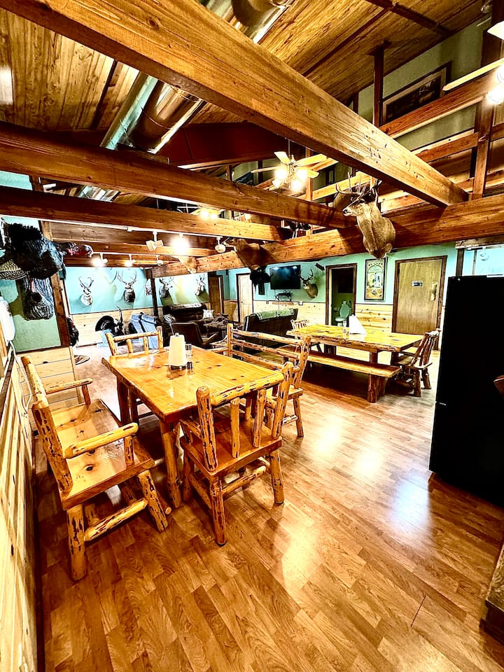 Entire Lodge For Rent Near Devils Tower - Devils Tower, WY