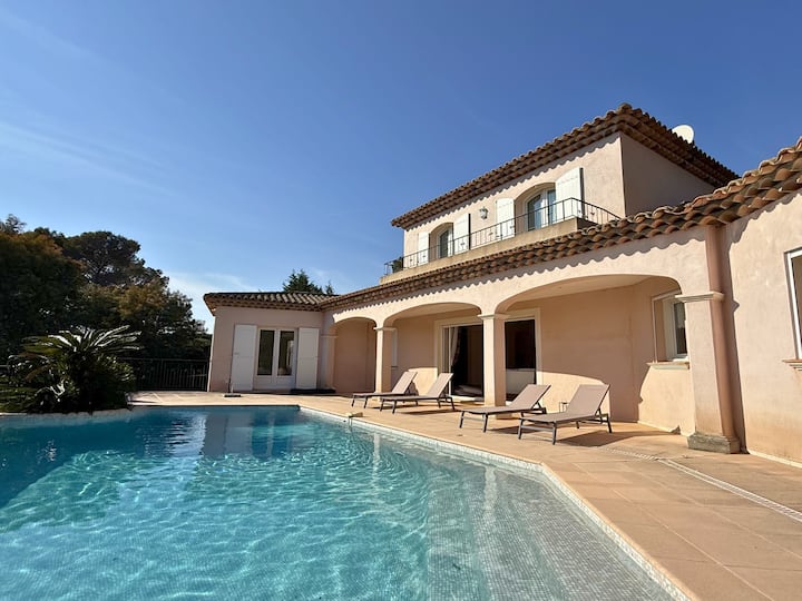 Villa Spacieuse Avec Piscine & Proche Golf 4* - Fréjus