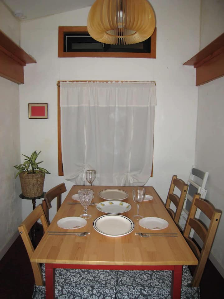 햇빛 샤워하세요 • 몸과 마음이 편안한 집 • 반려동물 • 주차 • 단독주택 - South Korea