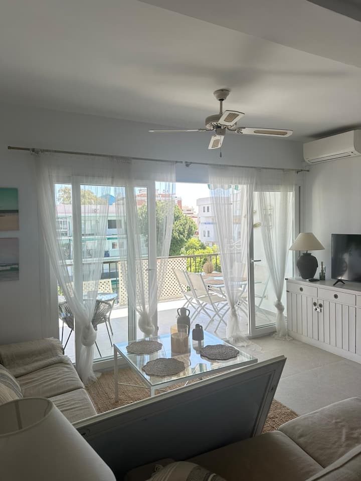 Céntrico Apartamento Con Piscina A 2 Min De Playa - Costa del Sol