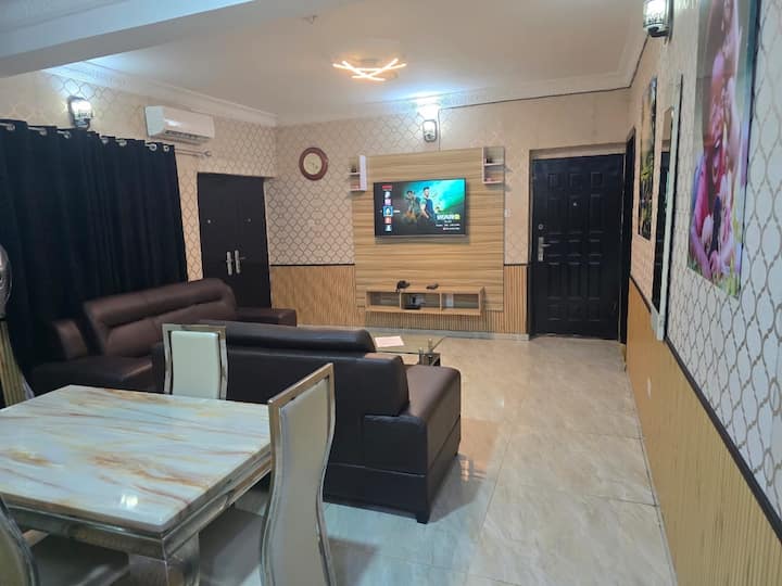 2 Bdr Spacious Modern Furnished Apt 24/7 Power - Lagos