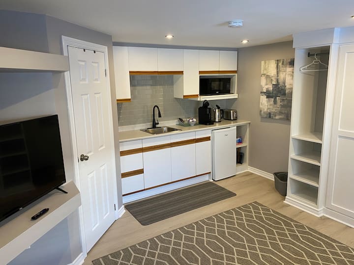 Cozy Private Studio Flat, 21 Min To Downtown By Go -