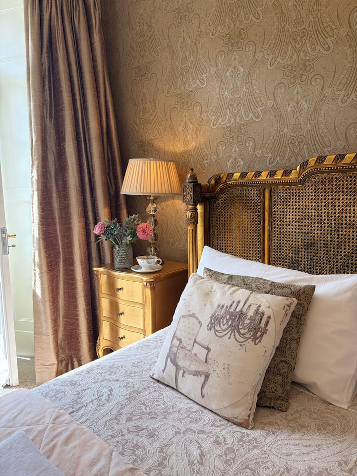 Boutique Georgian House In Prime Tenby Location - Tenby