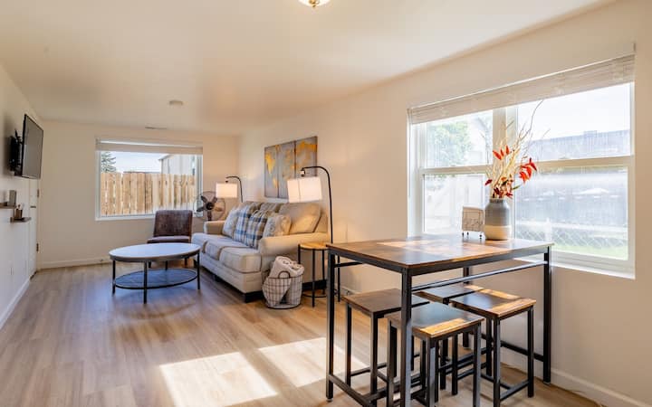 Bleistein Cottage-  Comfortable, Pet Friendly Home - Cody, WY