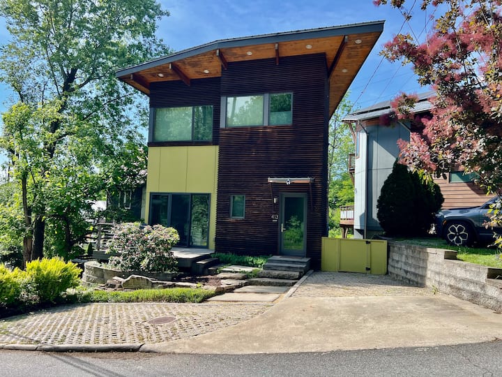 River Arts District "Treehouse" (30+ Day) - アシュビル, NC
