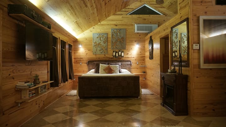 Cibolo Flats Treehouse - Boerne, TX
