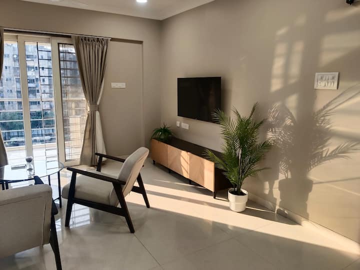Modern 3bhk Service Apartment In Bkc Mumbai - 402 - Mumbai