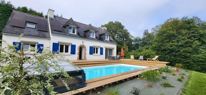 Villa Familiale Avec Piscine Couverte Et Chauffée - Bannalec