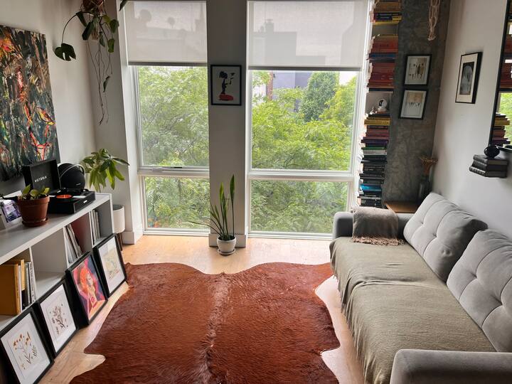 Artistic Modern One Bedroom With Natural Light. - Manhattan, NY