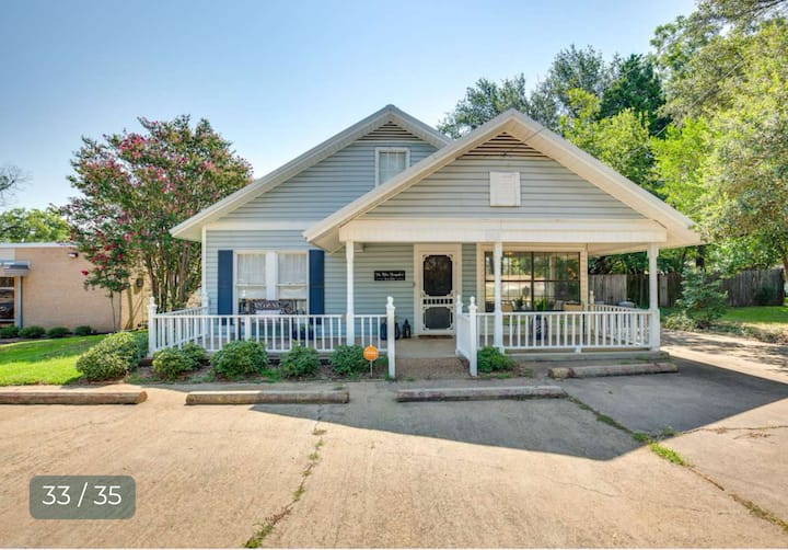 Downtown Walkable 1st Monday Packnplay Grill Pet - Canton, TX