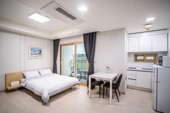 #민속촌 #허브동산 #일출랜드 스탠다드룸 - Jeju-si