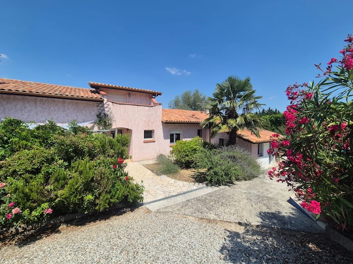 Maison Familiale Avec Piscine - France