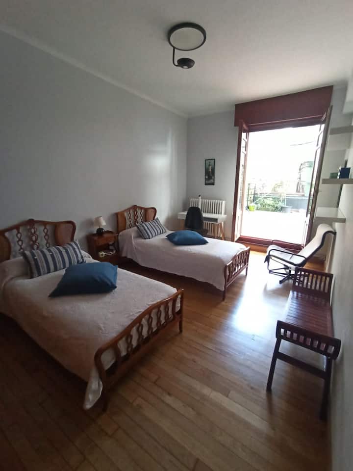 Habitación Con Terraza, Centro De Bilbao, Indautxu - Bilbao